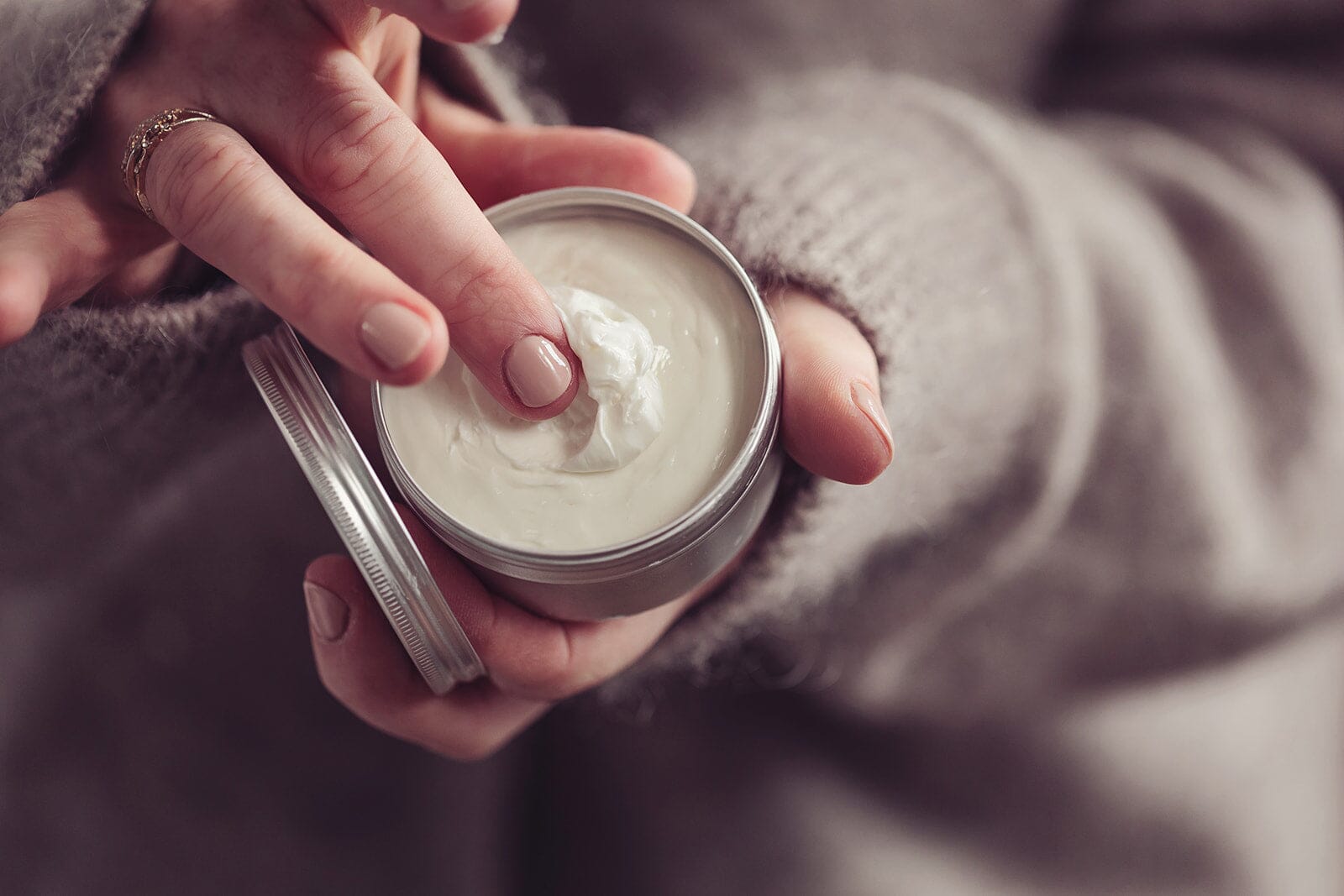 Natural Chamomile, Calendula & Hyaluronic Hydrating Hand Balm – Pure Lakes